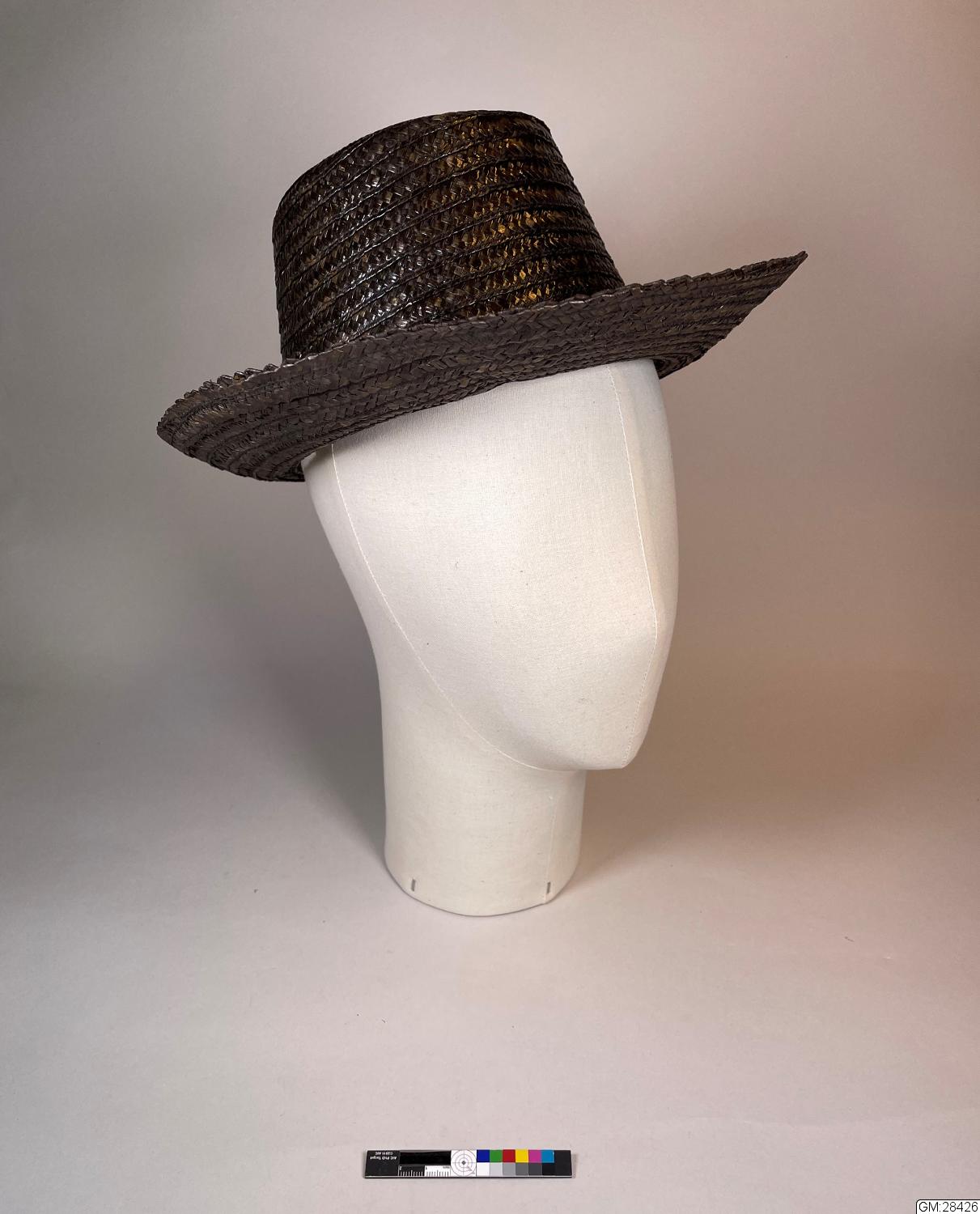 Kringla - huvudbonad, halmhatt, ärtemarkshatt