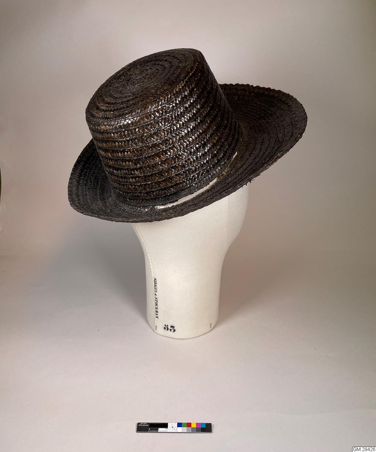 Kringla - huvudbonad, halmhatt, ärtemarkshatt